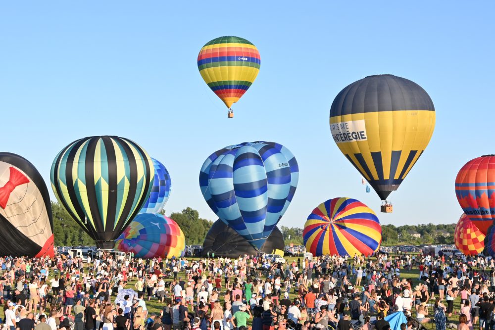 Plus de 80 ballons dans le ciel durant l'International de montgolfières ...